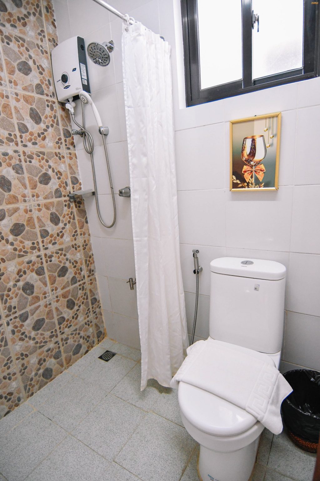 Villa Excellance: Best Wave Pool & Beach Resort in Tanza, Cavite